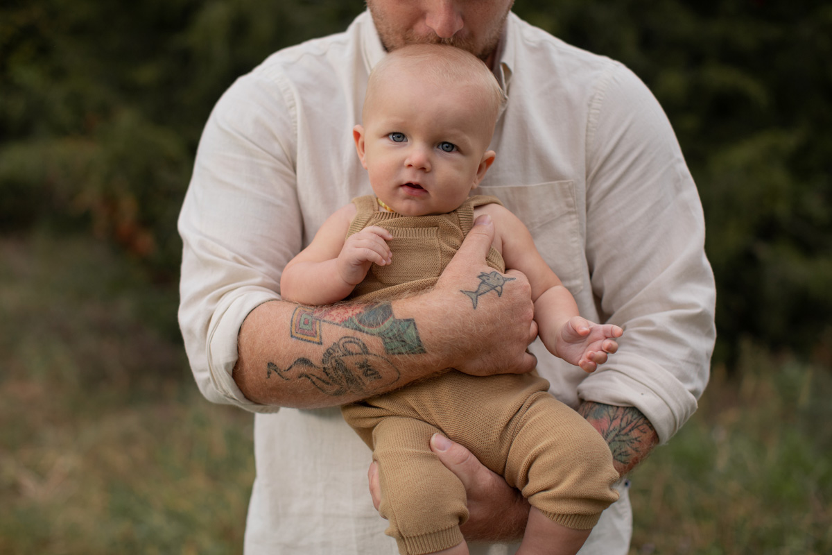 Meet the Blake Family, a Foggy Sunrise Portrait Session - Kelly Heck ...