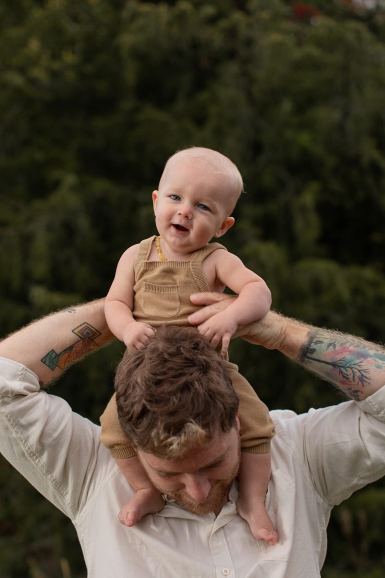 Meet the Blake Family, a Foggy Sunrise Portrait Session - Kelly Heck ...