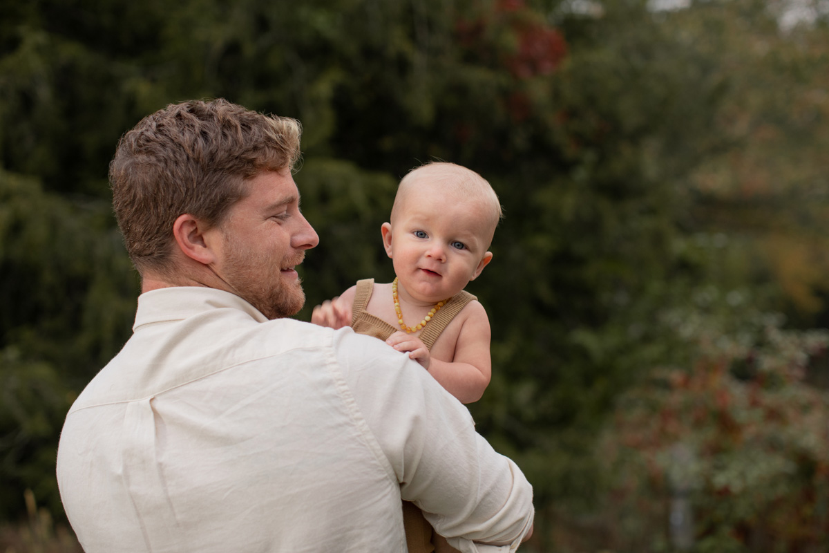 Meet the Blake Family, a Foggy Sunrise Portrait Session - Kelly Heck ...